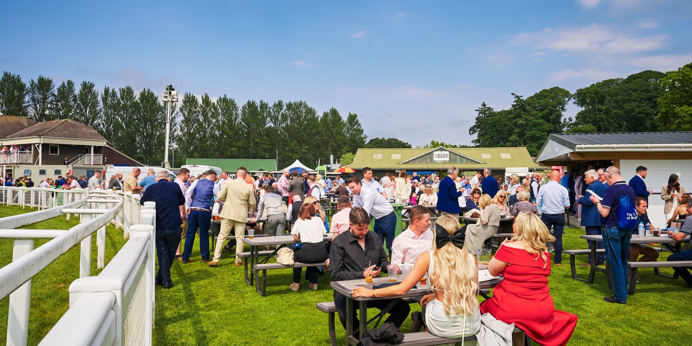 Tickets and Packages for a day at the races in Perthshire